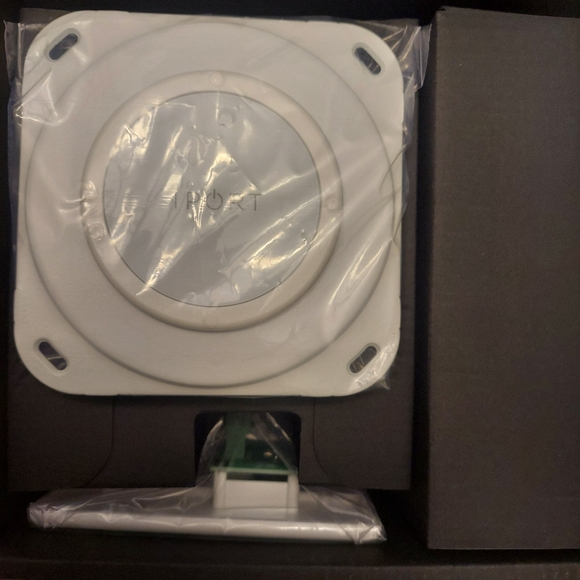 IPORT | Other | Iport Launch Wall Station White | Poshmark